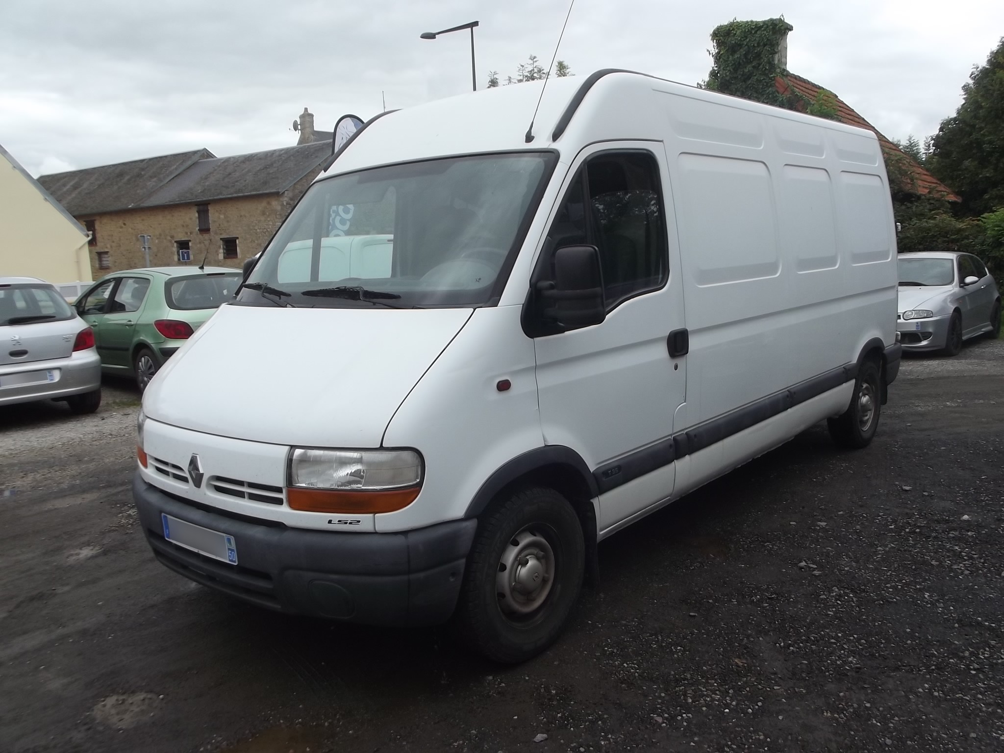 Renault Master L3H2 2.8 DTI 115CH - Anna Rose Automobiles