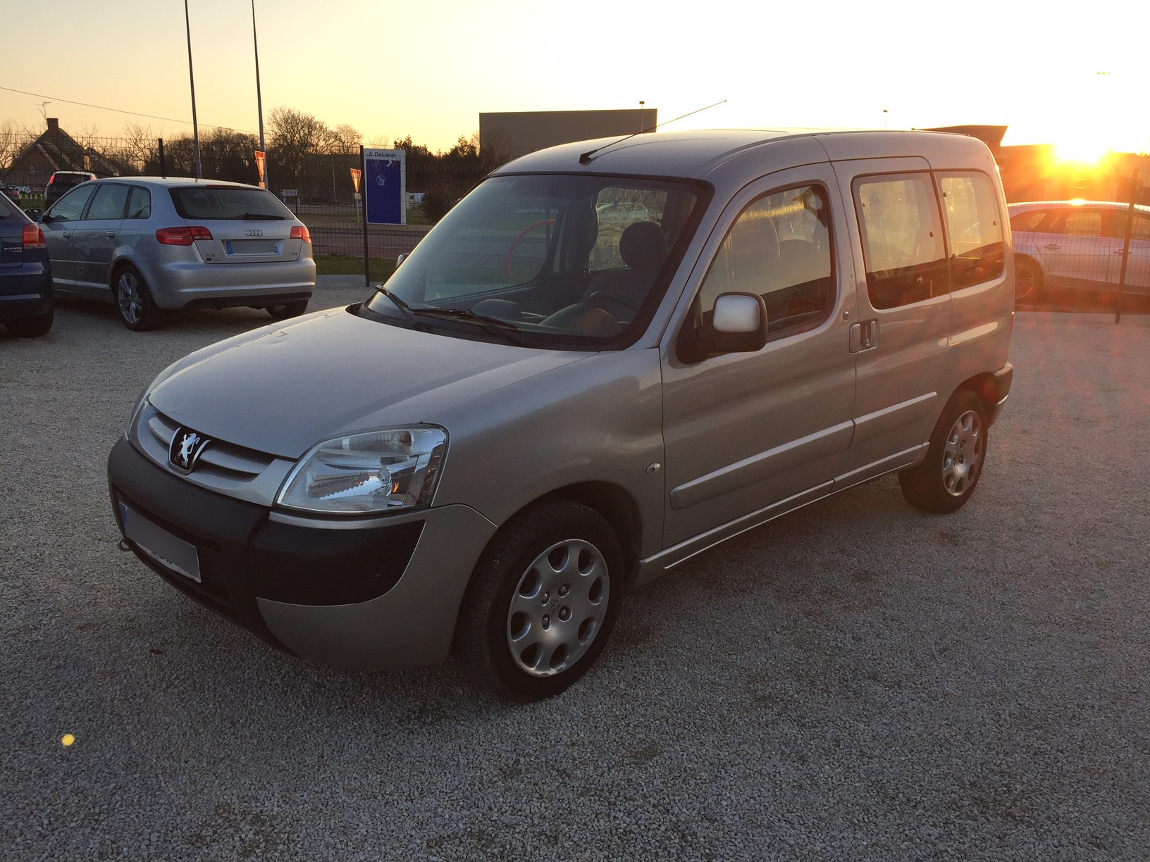 Peugeot Partner 1.6 HDI 90 CH - Anna Rose Automobiles